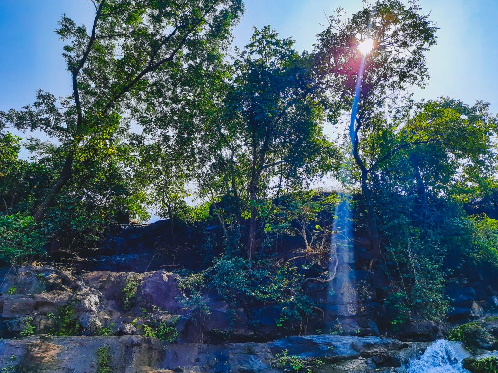 Sun rays down to earth - PixaHive