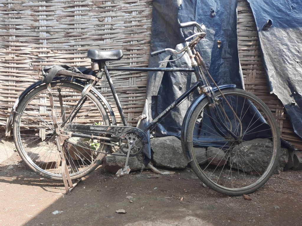 The old bicycle - PixaHive