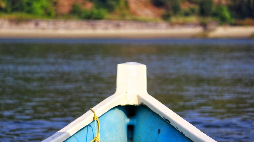 Tip of a boat - PixaHive