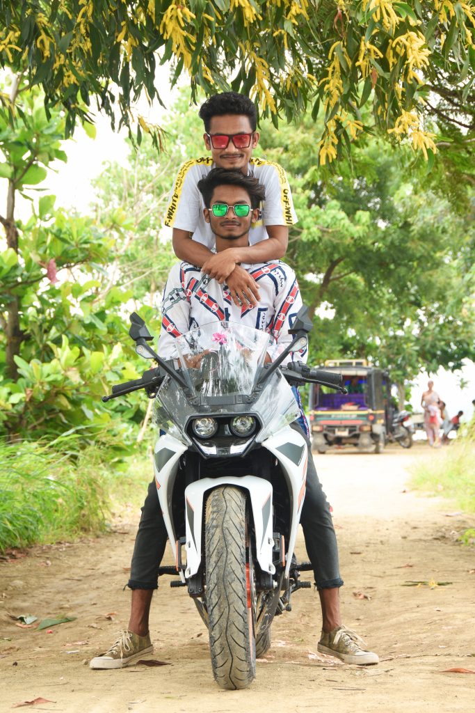 Boys on a bike - PixaHive