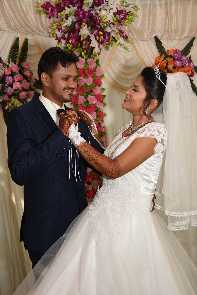 A happy couple - PixaHive