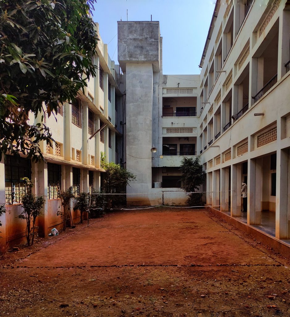 Badminton court in a building - PixaHive