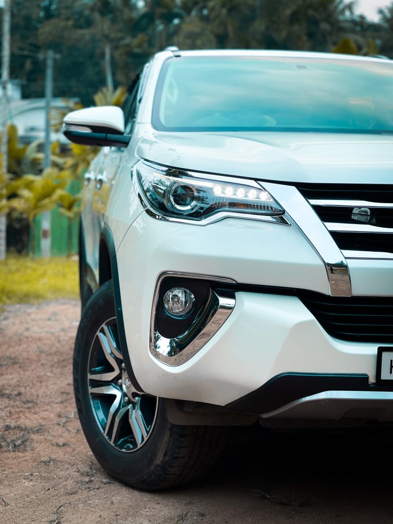 Toyota Fortuner car - PixaHive