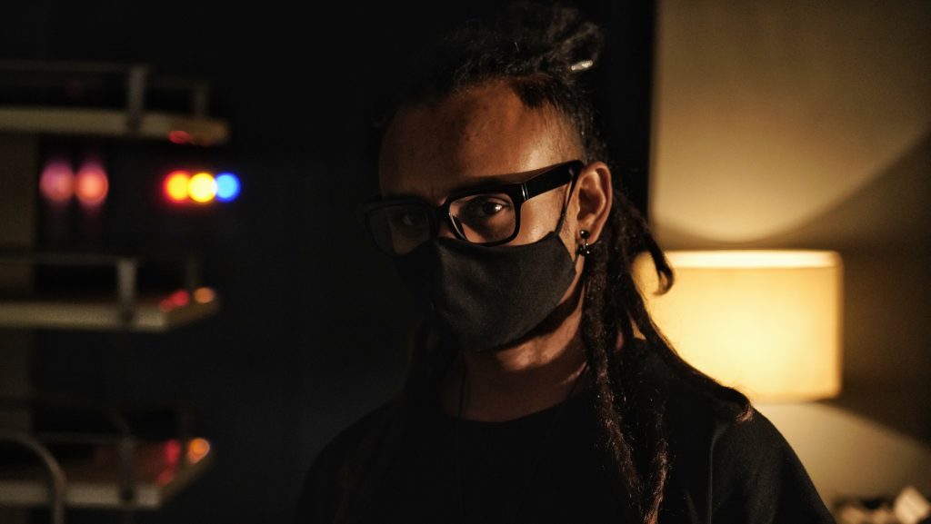 Male model closeup wearing mask - PixaHive