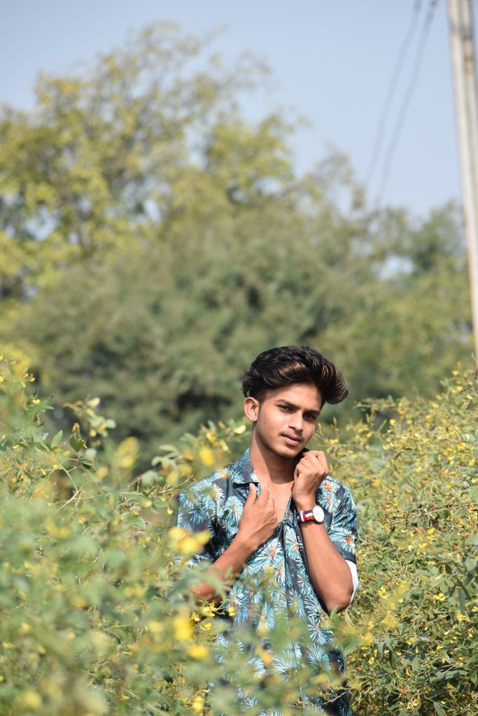 Boy posing in forest - PixaHive