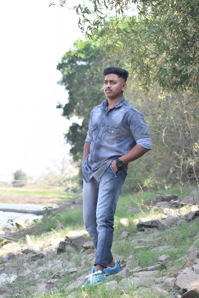 Model boy posing - PixaHive