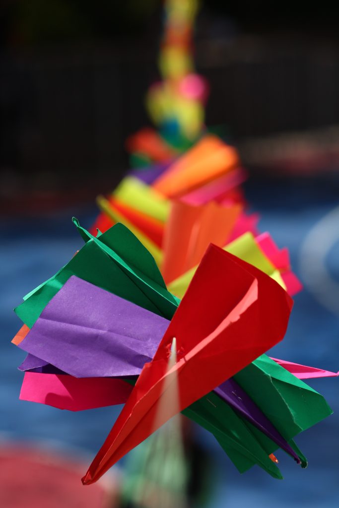 Paper rockets on a string - PixaHive