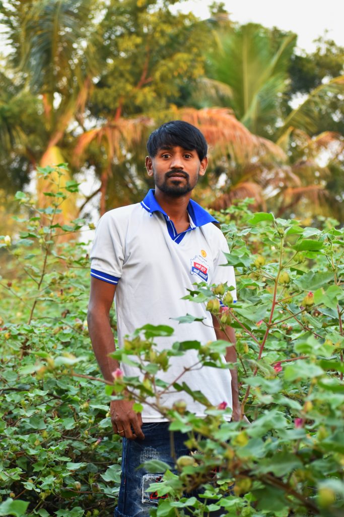 Boy posing in the garden - PixaHive