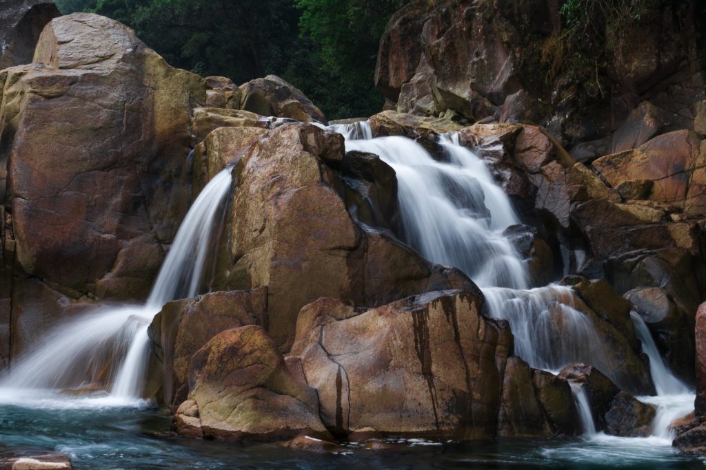 Waterfall and rocks - PixaHive