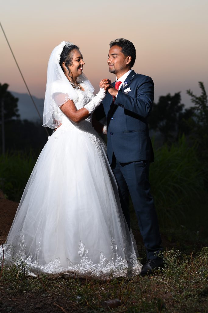 Wedding couple dancing - PixaHive