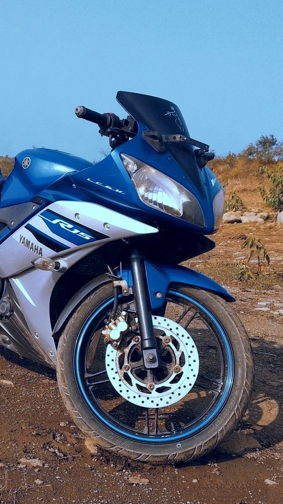 Yamaha R15 bike head - PixaHive