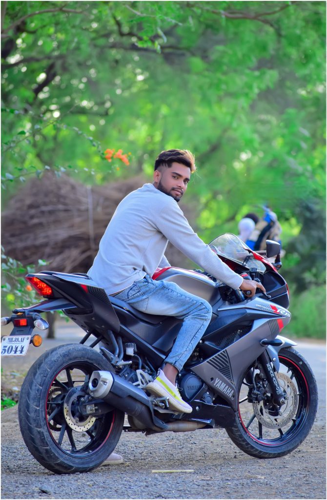 A bike rider - PixaHive