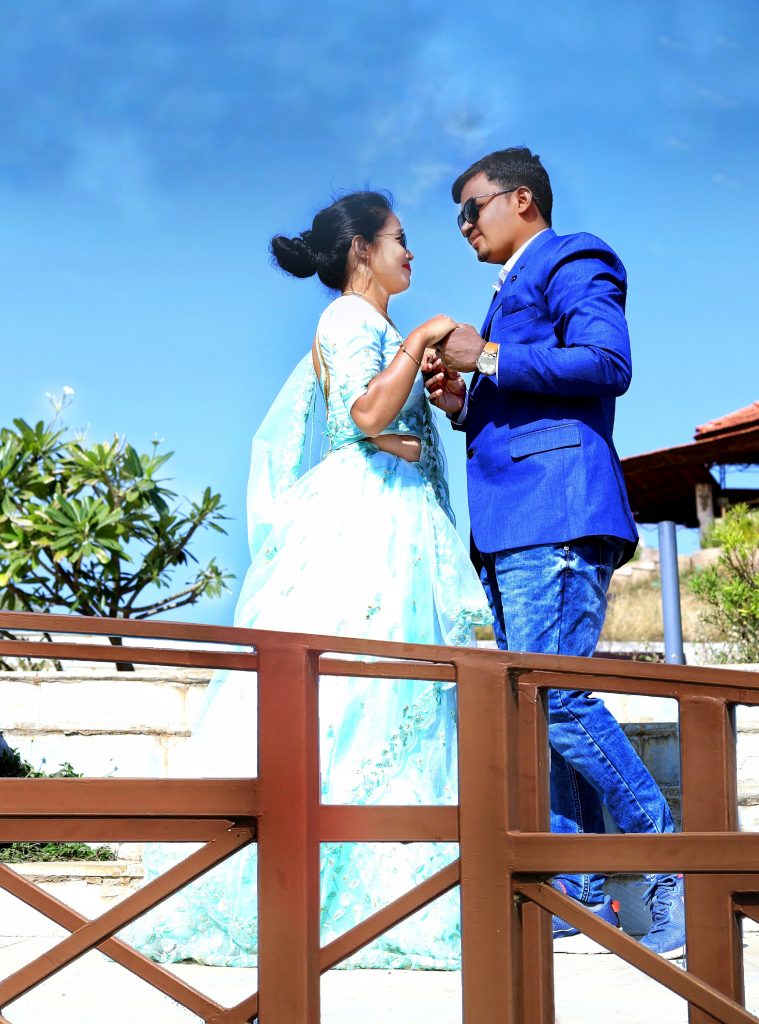 A dancing couple - PixaHive