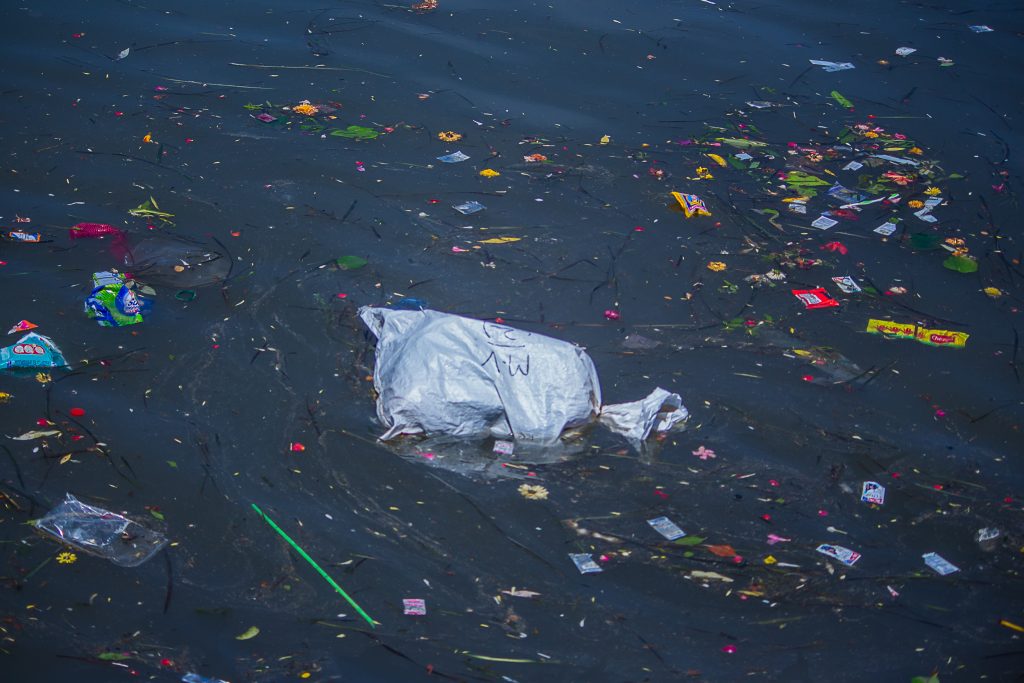 A polluted river - PixaHive