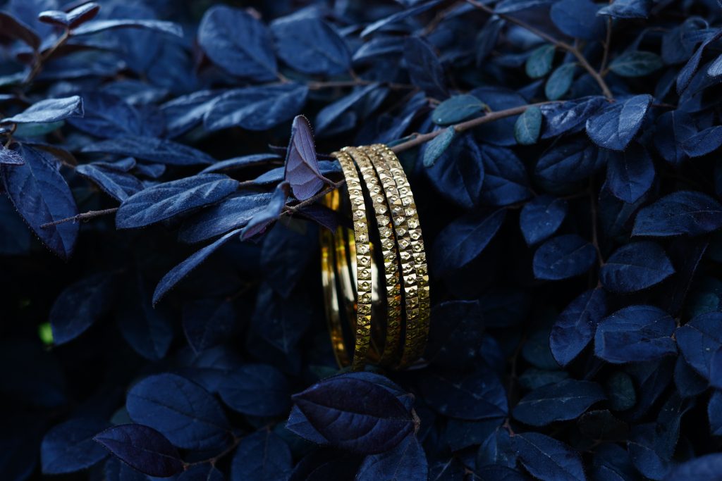 Bangles on the plant - PixaHive