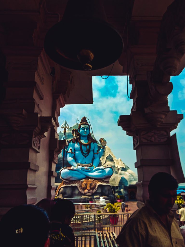 Lord Shiv statue in the temple - PixaHive