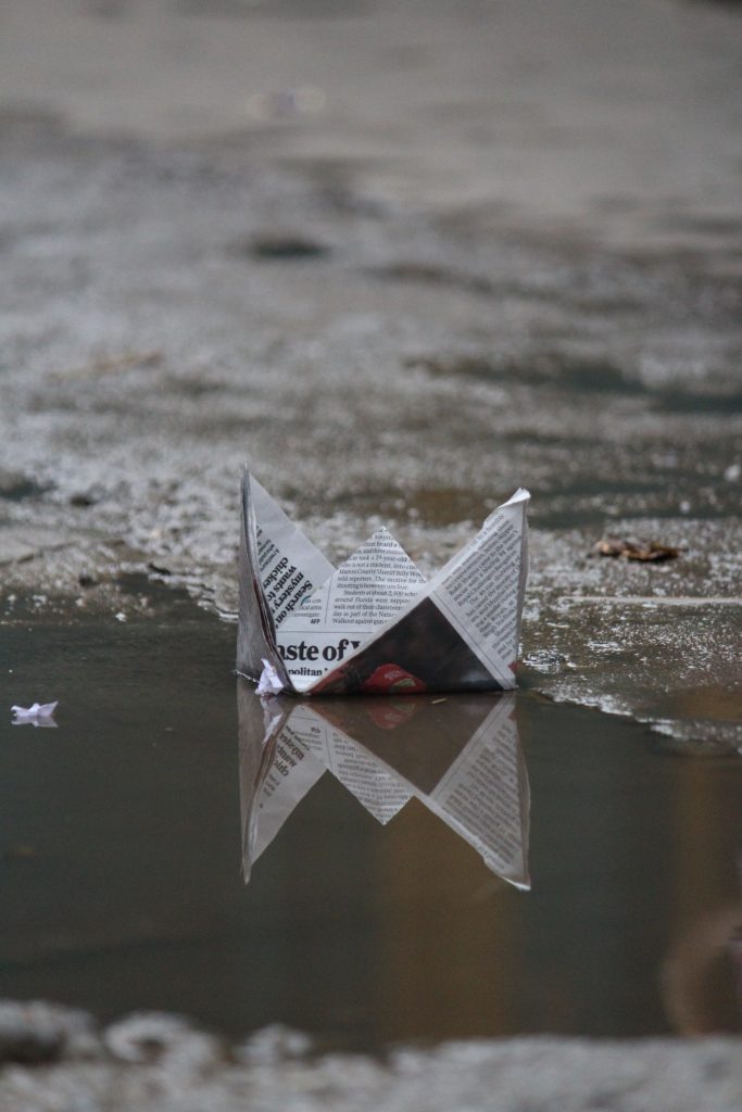 Paper boat reflection - PixaHive