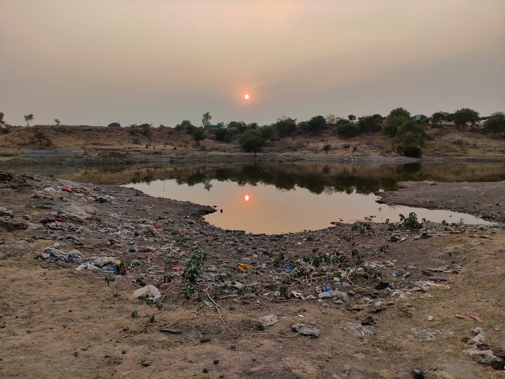 Plastic near the river - PixaHive