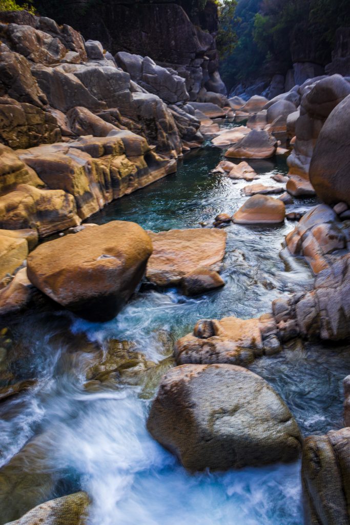 River and rocks - PixaHive