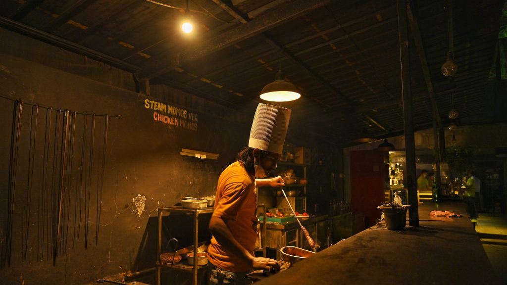 A chef in a kitchen - PixaHive