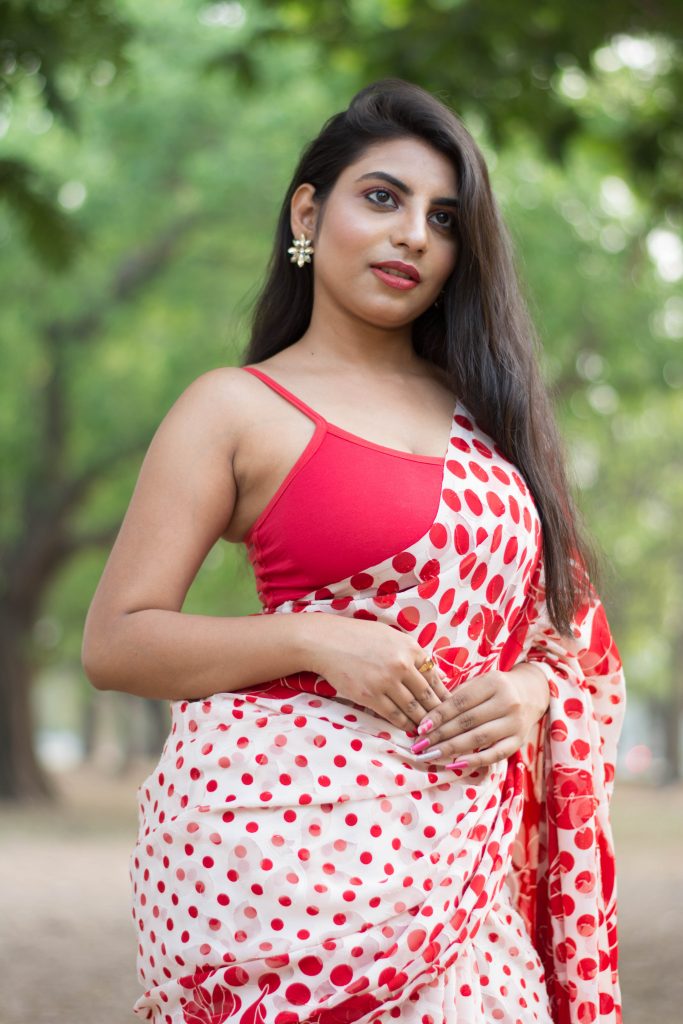 An Indian woman - PixaHive