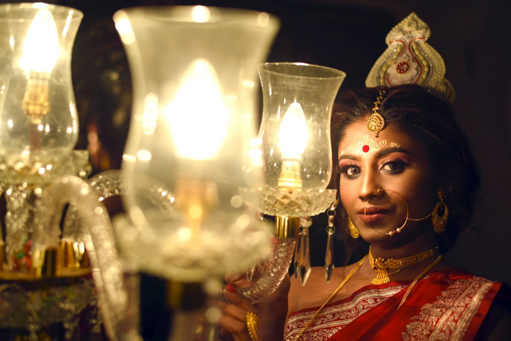 A bride near lamps - PixaHive