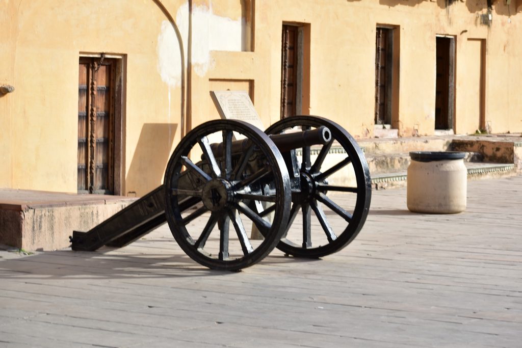 Canon in the fort - PixaHive