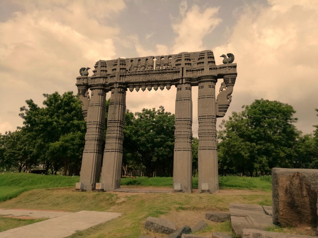 Gate in the forest - PixaHive