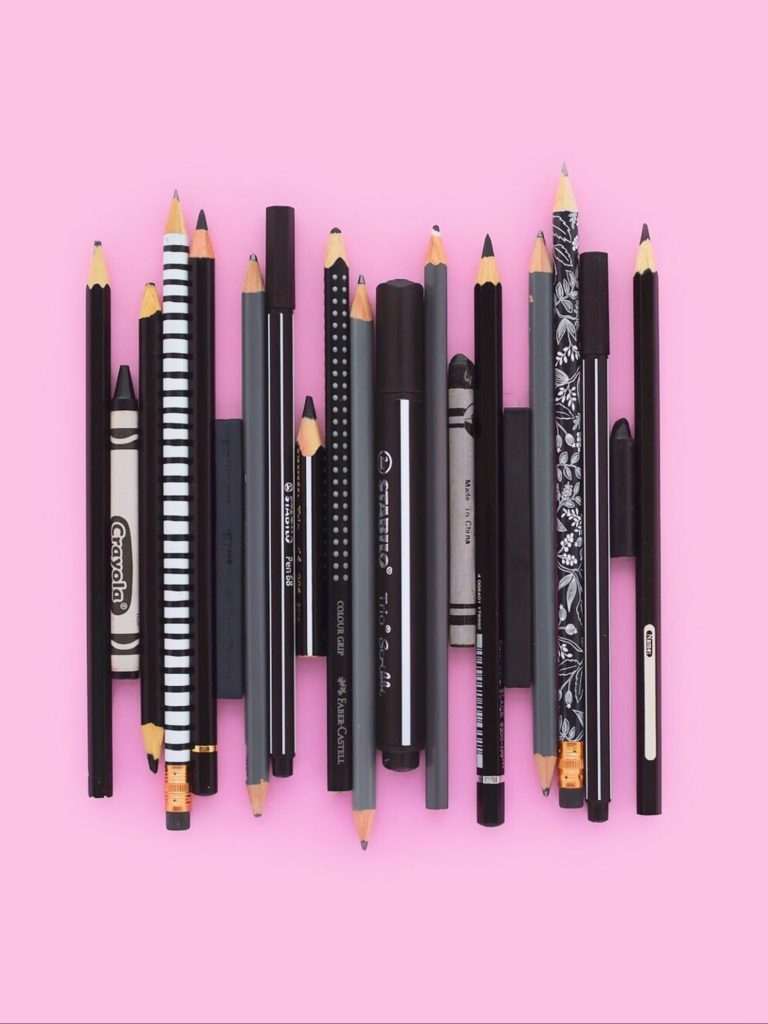 Pencil and wax colors - PixaHive