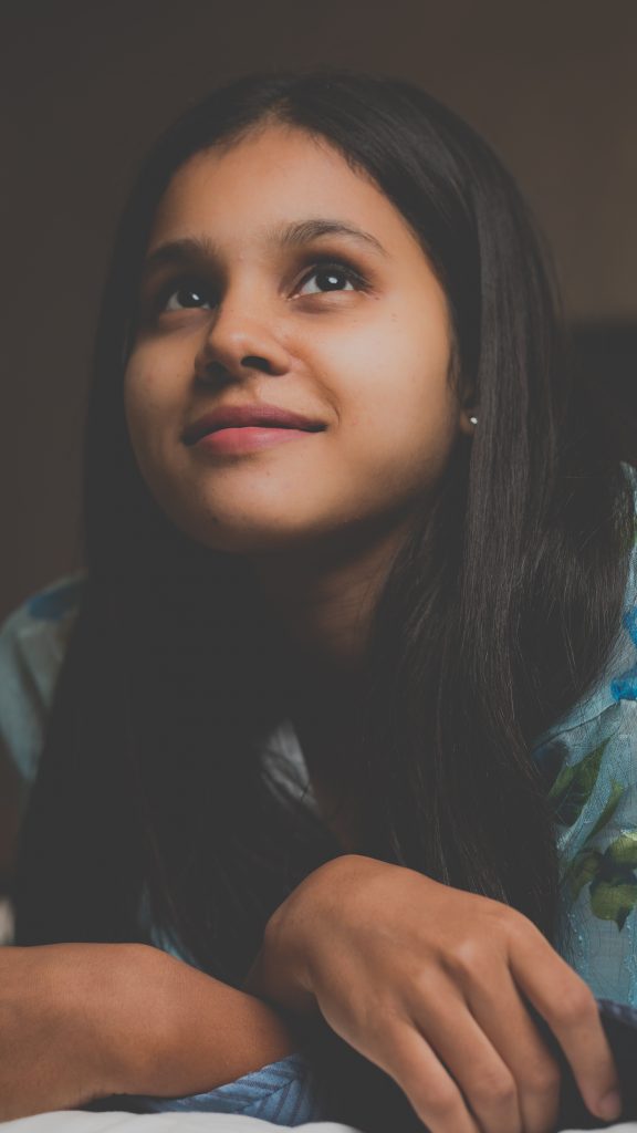 Stylish girl posing while smiling - PixaHive