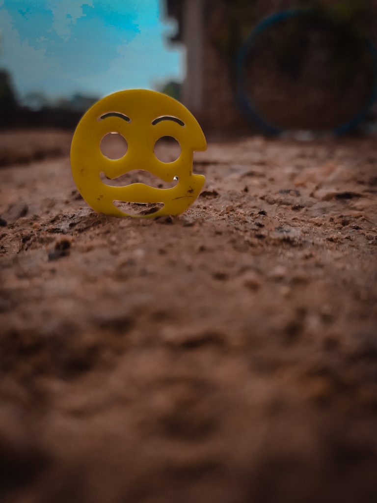 Emoji on the ground - PixaHive