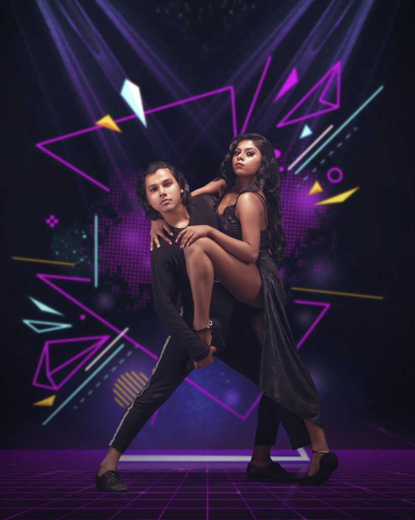 Couple dancing on stage - PixaHive