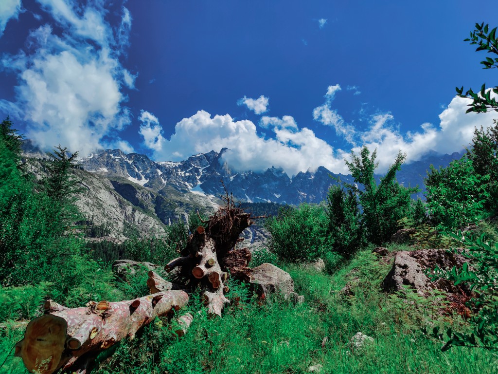 Beautiful Land of Himalaya - PixaHive